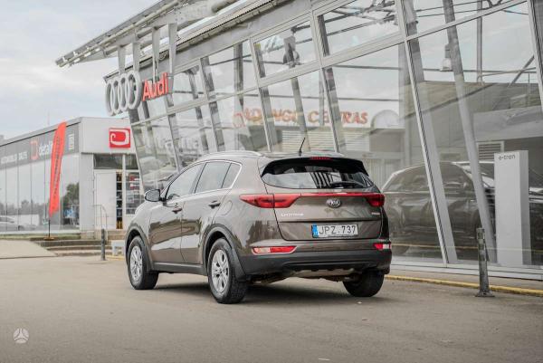 Киа Sportage 2017 в Клайпеда на AUTOMOTO.COM.LV Коричневый Киа Sportage 2017 в Клайпеда, объемом двигателя 1.59 л и пробегом 140 тыс. км за 9380 €, фото 10 на AUTOMOTO.COM.LV