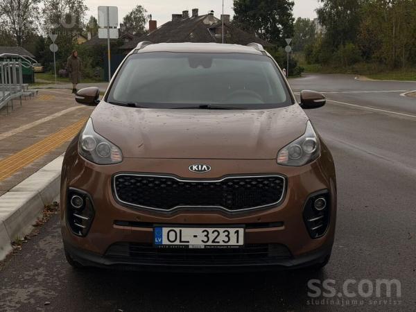 Brown Kia Sportage 2017 in Riga, with an engine capacity of 2.00 L and mileage of 349 thousand km for 8900 €, photo 3 on AUTOMOTO.COM.LV