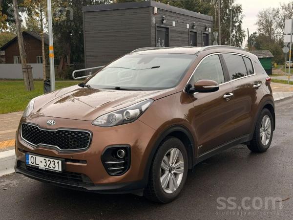 Brown Kia Sportage 2017 in Riga, with an engine capacity of 2.00 L and mileage of 349 thousand km for 8900 €, photo 4 on AUTOMOTO.COM.LV