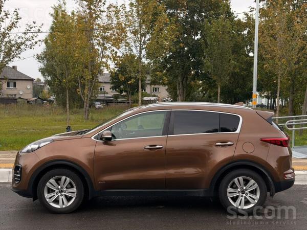 Brown Kia Sportage 2017 in Riga, with an engine capacity of 2.00 L and mileage of 349 thousand km for 8900 €, photo 5 on AUTOMOTO.COM.LV