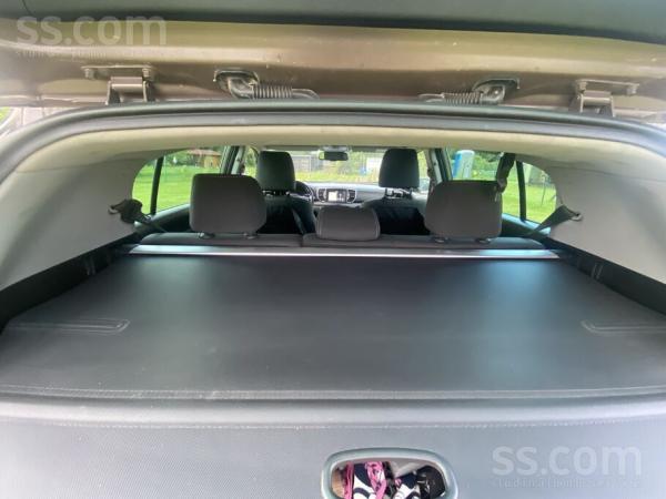 Brown Kia Sportage 2018 in Cesis, with an engine capacity of 1.70 L and mileage of 187 thousand km for 14500 €, photo 4 on AUTOMOTO.COM.LV