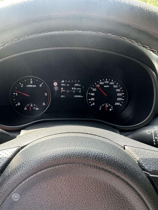 Brūns Kia Sportage 2018 Viļņa, ar dzinēja tilpumu 2.00 L un nobraukumu 196 tūkst. km par 18000 €, foto 1 vietnē AUTOMOTO.COM.LV