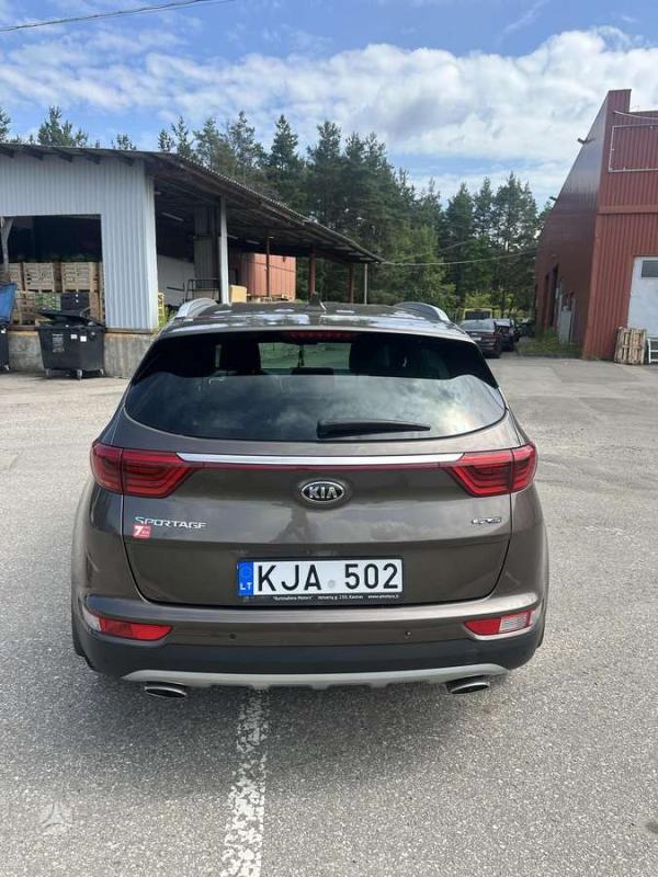 Brūns Kia Sportage 2018 Viļņa, ar dzinēja tilpumu 2.00 L un nobraukumu 196 tūkst. km par 18000 €, foto 3 vietnē AUTOMOTO.COM.LV