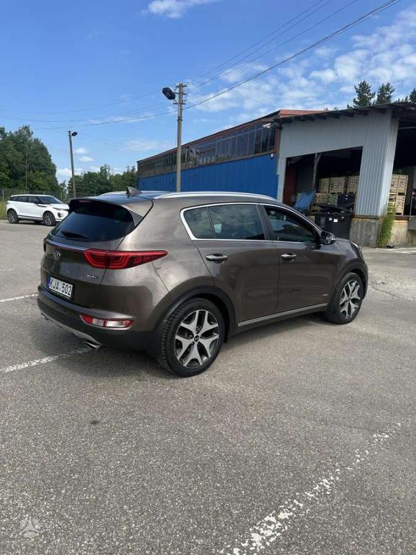 Brūns Kia Sportage 2018 Viļņa, ar dzinēja tilpumu 2.00 L un nobraukumu 196 tūkst. km par 18000 €, foto 5 vietnē AUTOMOTO.COM.LV