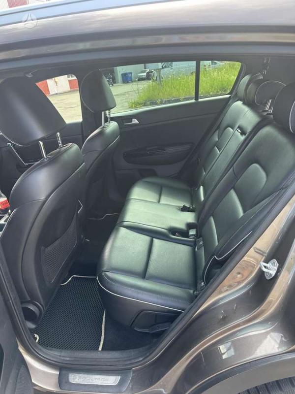 Brūns Kia Sportage 2018 Viļņa, ar dzinēja tilpumu 2.00 L un nobraukumu 196 tūkst. km par 18000 €, foto 9 vietnē AUTOMOTO.COM.LV
