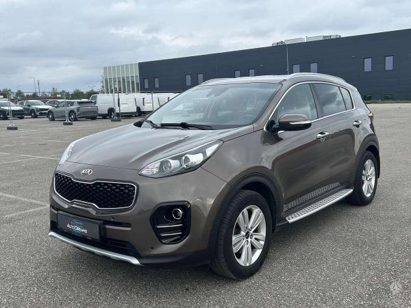 Kia Sportage 2018 in Vilnius on AUTOMOTO.COM.LV Brown Kia Sportage 2018 in Vilnius, with an engine capacity of 1.59 L and mileage of 130 thousand km for 13900 €, photo 1 on AUTOMOTO.COM.LV