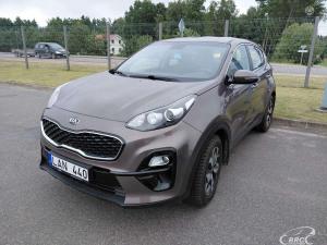 Brown Kia Sportage 2019 in Vilnius, with an engine capacity of 1.59 L and mileage of 146 thousand km for 12900 €, photo  on AUTOMOTO.COM.LV