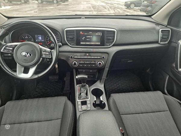 Brown Kia Sportage 2019 in Vilnius, with an engine capacity of 1.60 L and mileage of 136 thousand km for 15500 €, photo 8 on AUTOMOTO.COM.LV