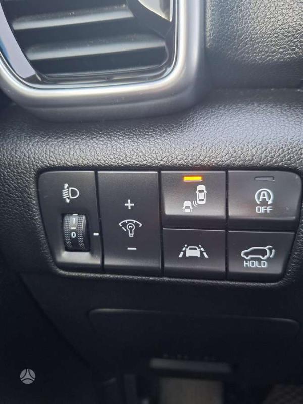 Brown Kia Sportage 2020 in Kretinga, with an engine capacity of 1.60 L and mileage of 106 thousand km for 20500 €, photo 7 on AUTOMOTO.COM.LV