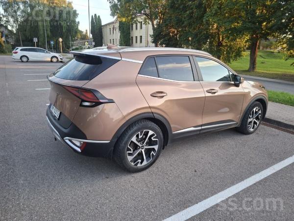 Коричневый Киа Sportage 2022 в Салдус, объемом двигателя 1.60 л и пробегом 60 тыс. км за 19000 €, фото 2 на AUTOMOTO.COM.LV