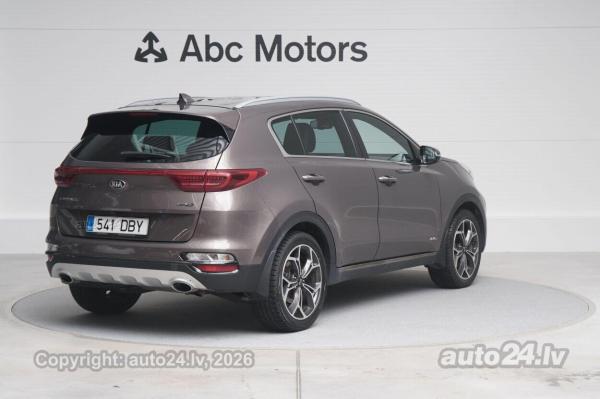 Brown Kia Sportage 2019 in Tallinn, with an engine capacity of 2.00 L and mileage of 164 thousand km for 16890 €, photo 4 on AUTOMOTO.COM.LV