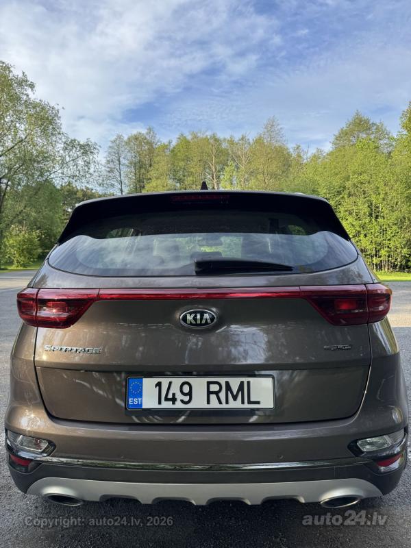 Brown Kia Sportage 2021 in Parnu, with an engine capacity of 1.60 L and mileage of 29 thousand km for 17500 €, photo 6 on AUTOMOTO.COM.LV