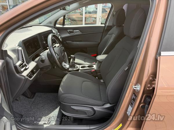 Brown Kia Sportage 2022 in Johvi, with an engine capacity of 1.60 L and mileage of 28 thousand km for 17900 €, photo 7 on AUTOMOTO.COM.LV