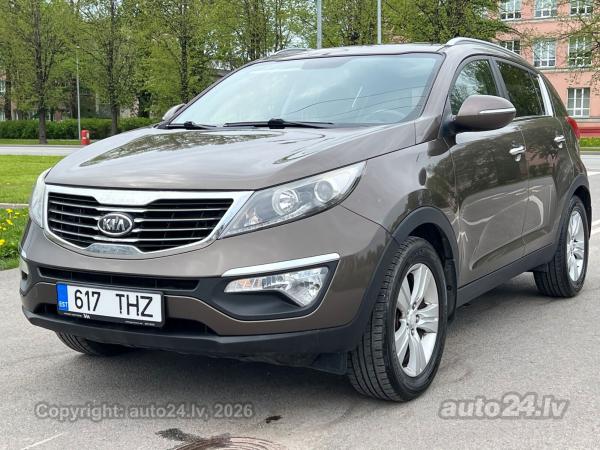 Brown Kia Sportage 2010 in Narva, with an engine capacity of 2.00 L and mileage of 228 thousand km for 4999 €, photo 2 on AUTOMOTO.COM.LV