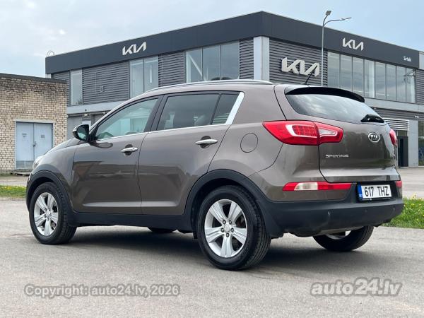 Brūns Kia Sportage 2010 Narva, ar dzinēja tilpumu 2.00 L un nobraukumu 228 tūkst. km par 4999 €, foto 6 vietnē AUTOMOTO.COM.LV