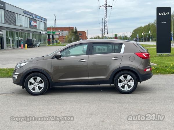 Brūns Kia Sportage 2010 Narva, ar dzinēja tilpumu 2.00 L un nobraukumu 228 tūkst. km par 4999 €, foto 9 vietnē AUTOMOTO.COM.LV