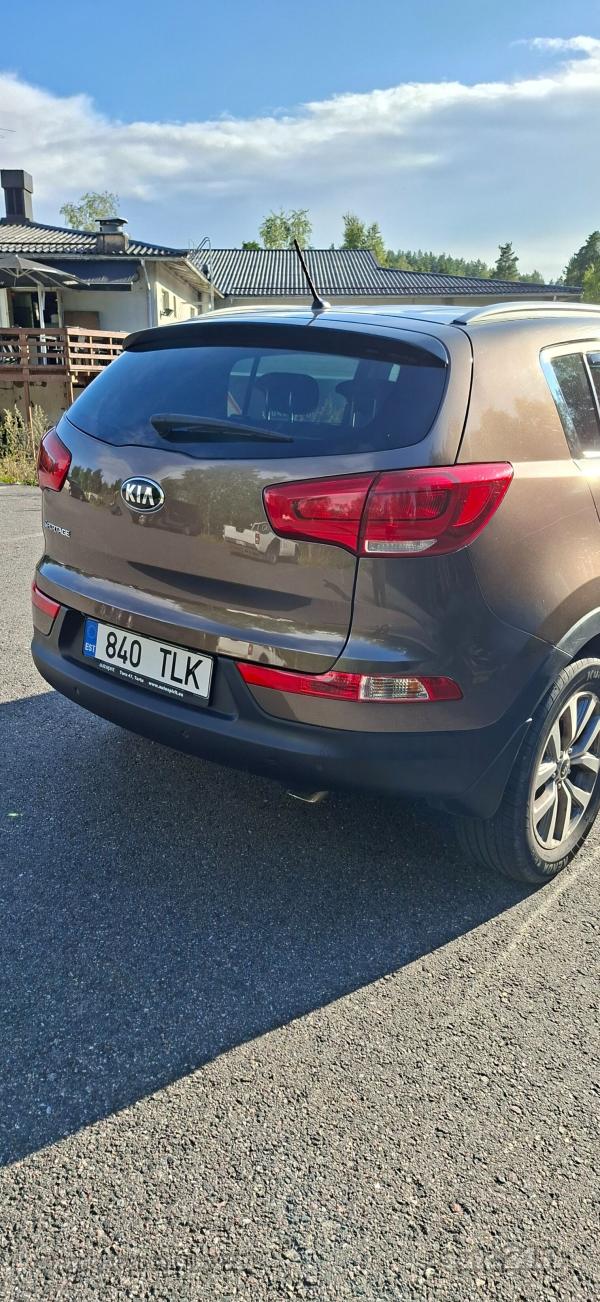 Brūns Kia Sportage 2015 Tallina, ar dzinēja tilpumu 2.00 L un nobraukumu 125 tūkst. km par 9995 €, foto 4 vietnē AUTOMOTO.COM.LV
