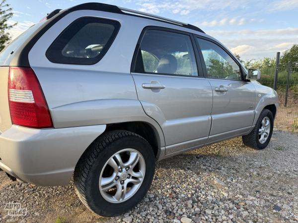 Kia Sportage 2006 in Vilnius, with an engine capacity of 2.00 L and mileage of 250 thousand km for 1600 €, photo 6 on AUTOMOTO.COM.LV