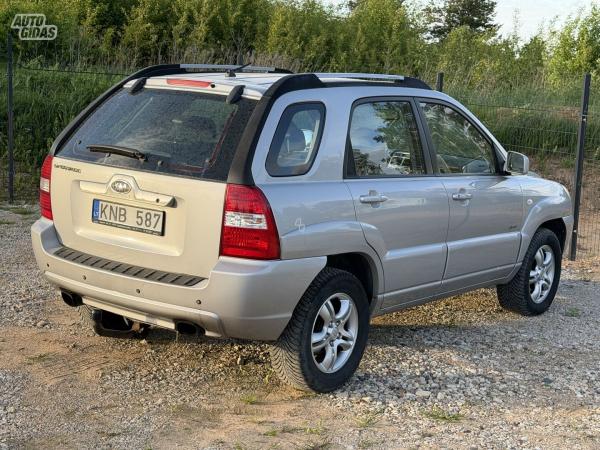 Kia Sportage 2006 in Vilnius, with an engine capacity of 2.00 L and mileage of 250 thousand km for 1600 €, photo 8 on AUTOMOTO.COM.LV