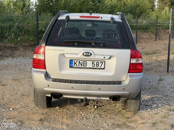 Kia Sportage 2006 in Vilnius, with an engine capacity of 2.00 L and mileage of 250 thousand km for 1600 €, photo 10 on AUTOMOTO.COM.LV