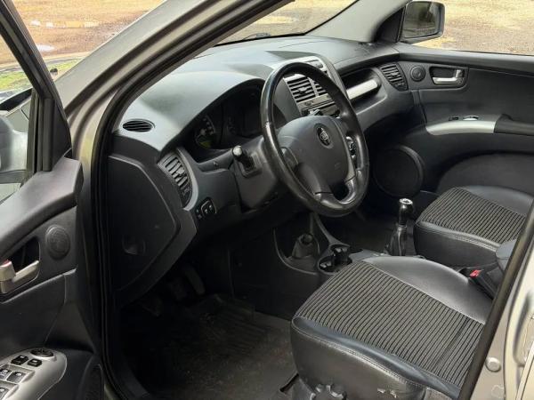Киа Sportage 2006 в Рига, объемом двигателя 2.00 л и пробегом 111 тыс. км за 3480 €, фото 7 на AUTOMOTO.COM.LV