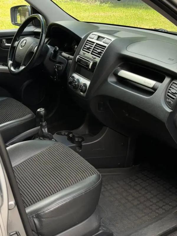 Киа Sportage 2006 в Рига, объемом двигателя 2.00 л и пробегом 111 тыс. км за 3480 €, фото 8 на AUTOMOTO.COM.LV