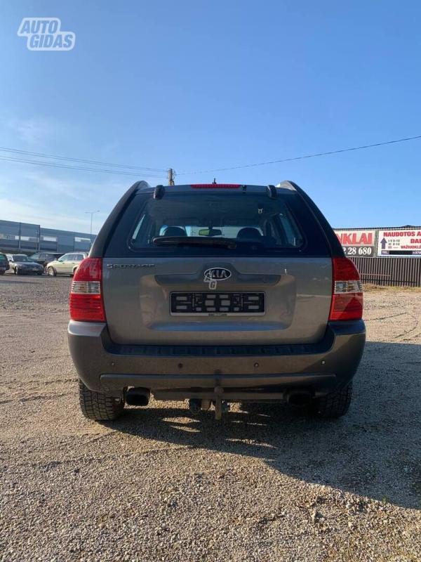 Kia Sportage 2006 in Marijampole, with an engine capacity of 2.00 L and mileage of 280 thousand km for 2850 €, photo 4 on AUTOMOTO.COM.LV