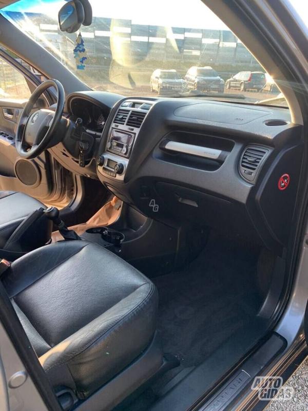 Kia Sportage 2006 in Marijampole, with an engine capacity of 2.00 L and mileage of 280 thousand km for 2850 €, photo 10 on AUTOMOTO.COM.LV