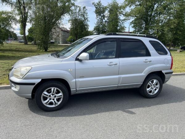 Kia Sportage 2007 in Riga, with an engine capacity of 2.00 L and mileage of 210 thousand km for 3500 €, photo 2 on AUTOMOTO.COM.LV