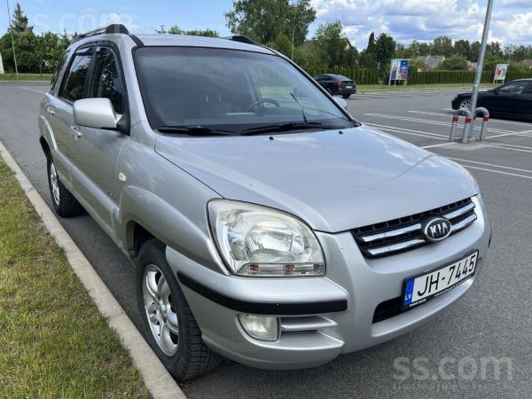 Kia Sportage 2007 in Riga, with an engine capacity of 2.00 L and mileage of 210 thousand km for 3500 €, photo 7 on AUTOMOTO.COM.LV