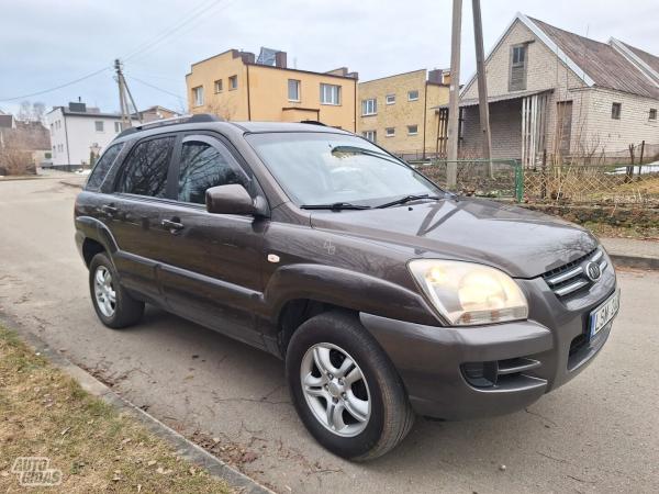 Kia Sportage 2007 in Kelme, with an engine capacity of 2.00 L and mileage of 300 thousand km for 2900 €, photo 1 on AUTOMOTO.COM.LV