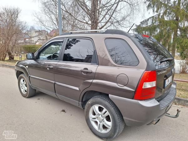 Kia Sportage 2007 in Kelme, with an engine capacity of 2.00 L and mileage of 300 thousand km for 2900 €, photo 4 on AUTOMOTO.COM.LV