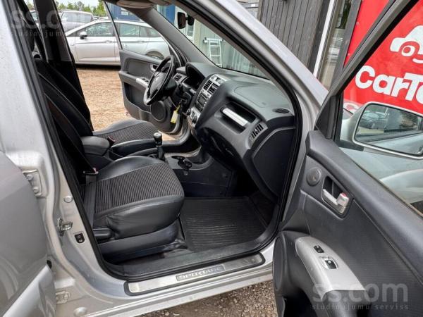 Киа Sportage 2007 в Рига, объемом двигателя 2.00 л и пробегом 304 тыс. км за 2700 €, фото 9 на AUTOMOTO.COM.LV