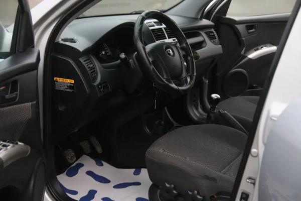 Kia Sportage 2007 Rīga, ar dzinēja tilpumu 2.00 L un nobraukumu 259 tūkst. km par 2890 €, foto 7 vietnē AUTOMOTO.COM.LV