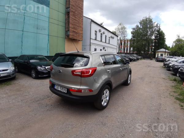 Kia Sportage 2010 Daugavpils, ar dzinēja tilpumu 2.00 L un nobraukumu 0 tūkst. km par 7700 €, foto 6 vietnē AUTOMOTO.COM.LV