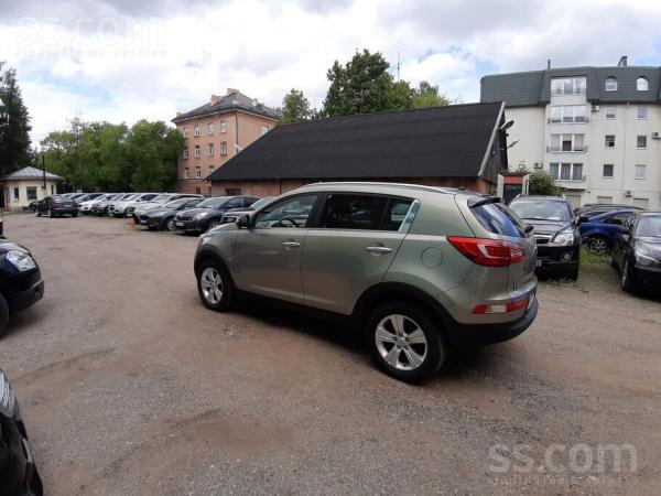 Kia Sportage 2010 Daugavpils, ar dzinēja tilpumu 2.00 L un nobraukumu 0 tūkst. km par 7700 €, foto 9 vietnē AUTOMOTO.COM.LV
