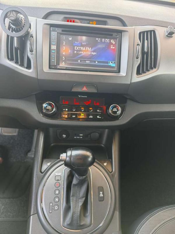 Kia Sportage 2011 in Marijampole, with an engine capacity of 2.00 L and mileage of 265 thousand km for 9700 €, photo 11 on AUTOMOTO.COM.LV