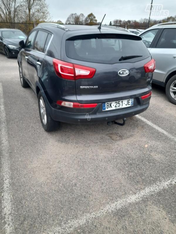 Kia Sportage 2011 in Siauliai, with an engine capacity of 2.00 L and mileage of 187 thousand km for 7500 €, photo 2 on AUTOMOTO.COM.LV
