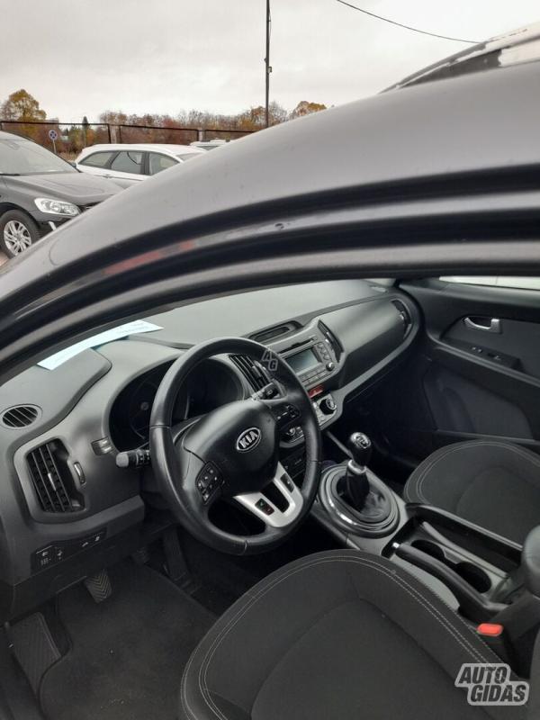 Kia Sportage 2011 in Siauliai, with an engine capacity of 2.00 L and mileage of 187 thousand km for 7500 €, photo 4 on AUTOMOTO.COM.LV