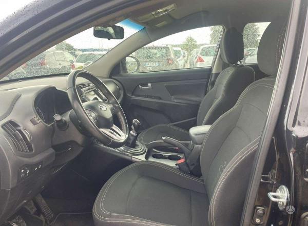 Киа Sportage 2011 в Таураге, объемом двигателя 1.70 л и пробегом 253 тыс. км за 5250 €, фото 3 на AUTOMOTO.COM.LV