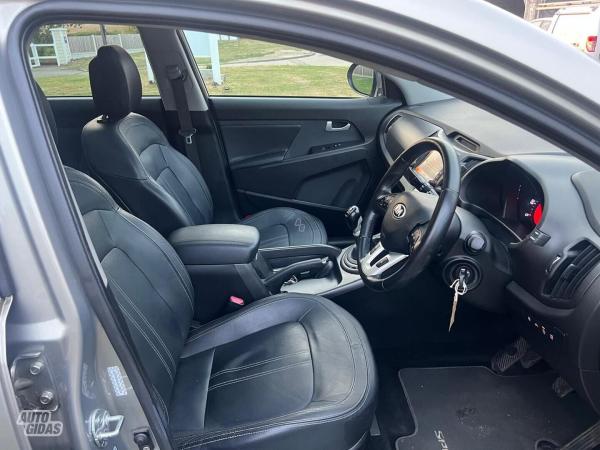 Kia Sportage 2012 in Kazlu Ruda, with an engine capacity of 1.70 L and mileage of 126 thousand km for 2595 €, photo 4 on AUTOMOTO.COM.LV