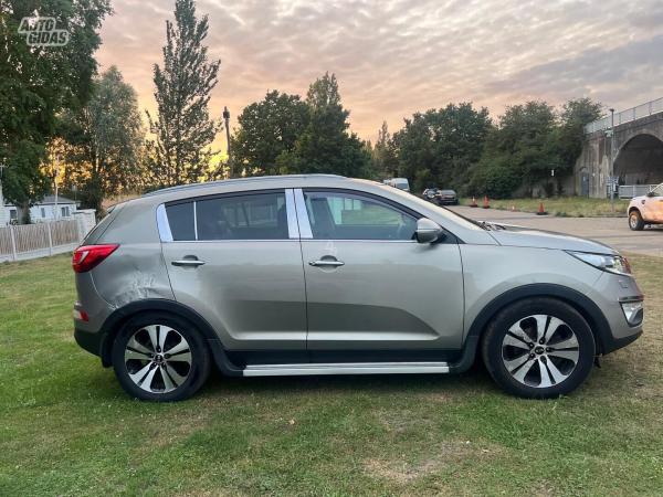 Kia Sportage 2012 in Kazlu Ruda, with an engine capacity of 1.70 L and mileage of 126 thousand km for 2595 €, photo 8 on AUTOMOTO.COM.LV