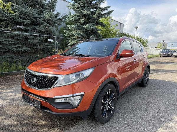 Kia Sportage 2012 in Marijampole, with an engine capacity of 1.69 L and mileage of 176 thousand km for 5750 €, photo 1 on AUTOMOTO.COM.LV