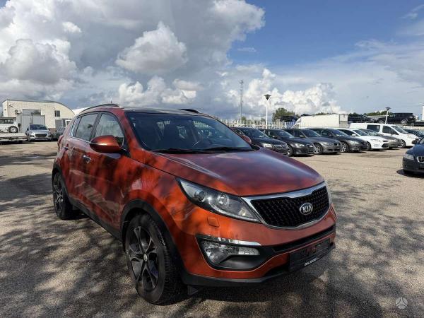 Kia Sportage 2012 in Marijampole, with an engine capacity of 1.69 L and mileage of 176 thousand km for 5750 €, photo 4 on AUTOMOTO.COM.LV