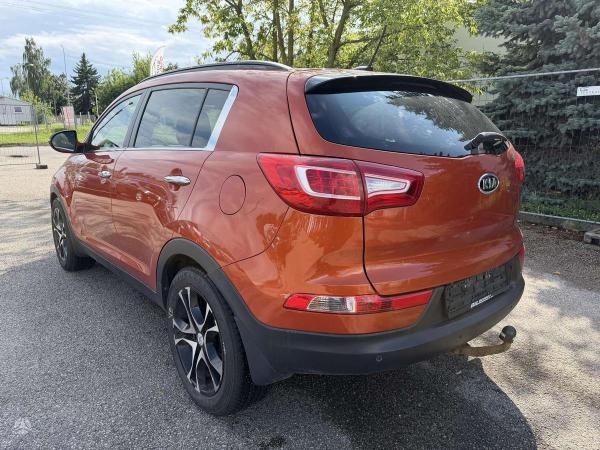 Kia Sportage 2012 in Marijampole, with an engine capacity of 1.69 L and mileage of 176 thousand km for 5750 €, photo 7 on AUTOMOTO.COM.LV