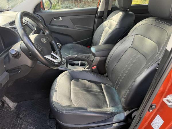 Kia Sportage 2012 in Marijampole, with an engine capacity of 1.69 L and mileage of 176 thousand km for 5750 €, photo 10 on AUTOMOTO.COM.LV