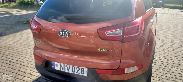 Kia Sportage 2012 in Klaipeda on AUTOMOTO.COM.LV Kia Sportage 2012 in Klaipeda, with an engine capacity of 1.70 L and mileage of 306 thousand km for 5800 €, photo 3 on AUTOMOTO.COM.LV