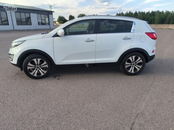 Kia Sportage 2013 in Panevezys, with an engine capacity of 1.70 L and mileage of 231 thousand km for 5650 €, photo 2 on AUTOMOTO.COM.LV