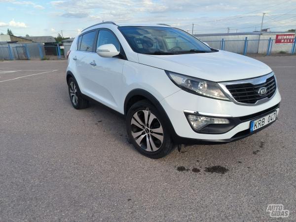 Kia Sportage 2013 in Panevezys, with an engine capacity of 1.70 L and mileage of 231 thousand km for 5650 €, photo 6 on AUTOMOTO.COM.LV