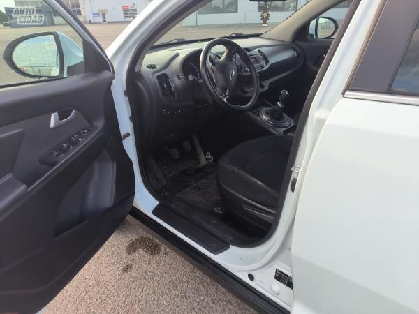 Kia Sportage 2013 in Panevezys, with an engine capacity of 1.70 L and mileage of 231 thousand km for 5650 €, photo 7 on AUTOMOTO.COM.LV
